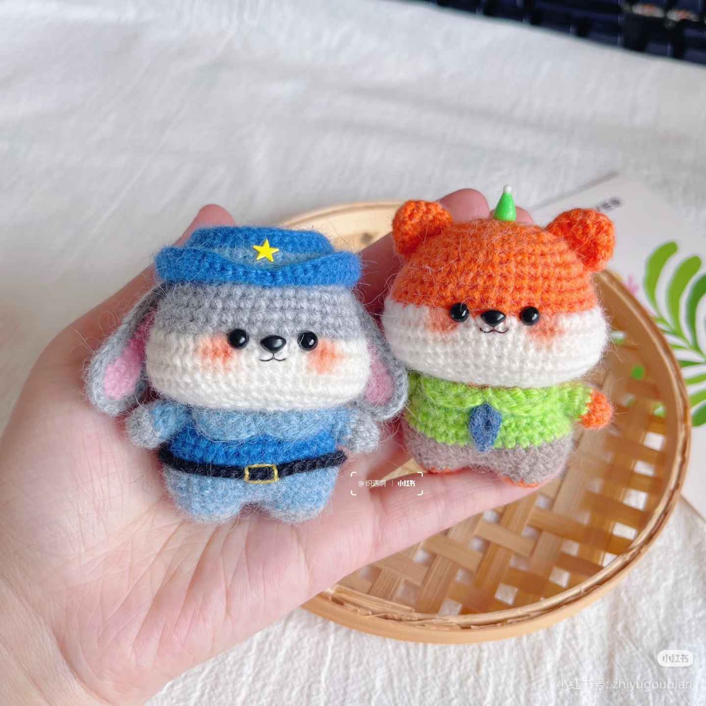 Chart móc Thỏ cảnh sát Judy & Cáo Nick Amigurumi | Zootopia Handmade Crochet Pattern | Tiểu ...